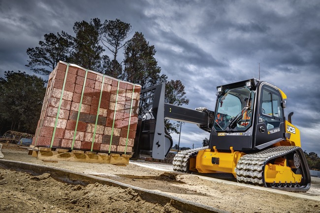 JCB 3TS-8T Teleskid Compact Track Loader | Briggs JCB